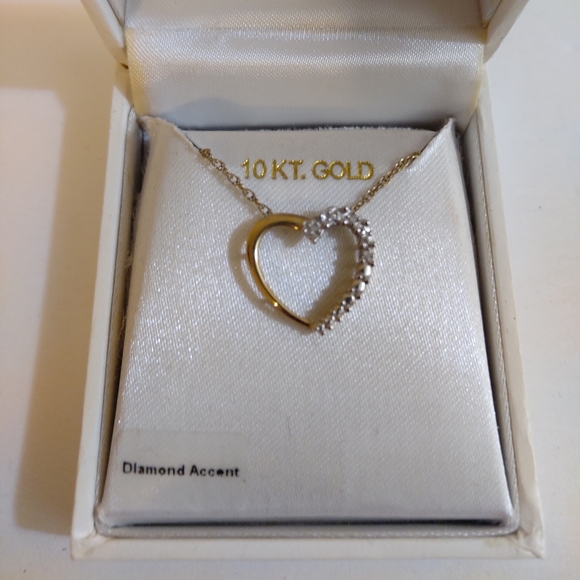 jcpenney | Jewelry | Vintage 8 1k Gold Heart Diamond Accent 14k Gold Chain Necklace | Poshmark